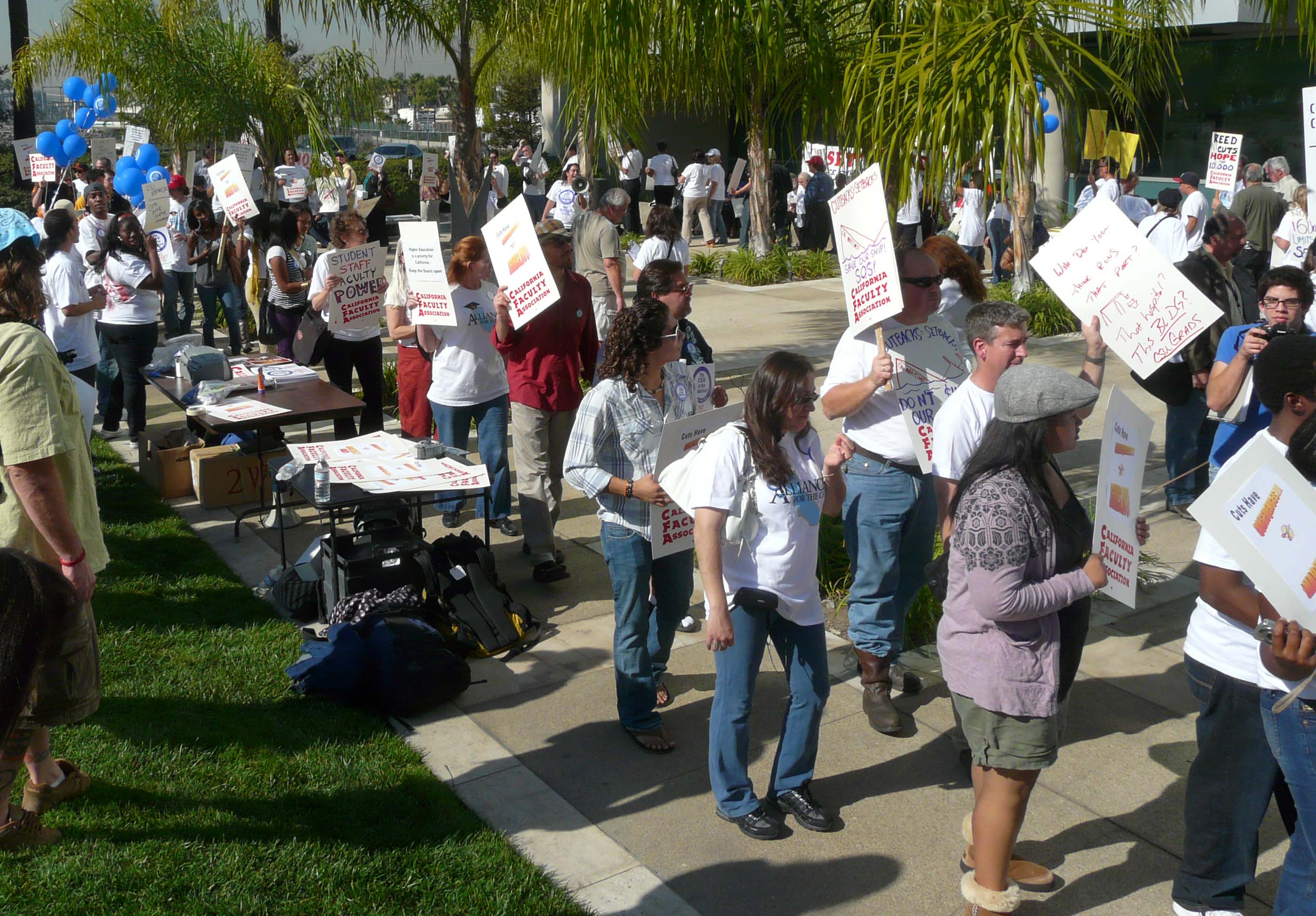 Breaking News | CSUEU E-News: November 26, 2008
